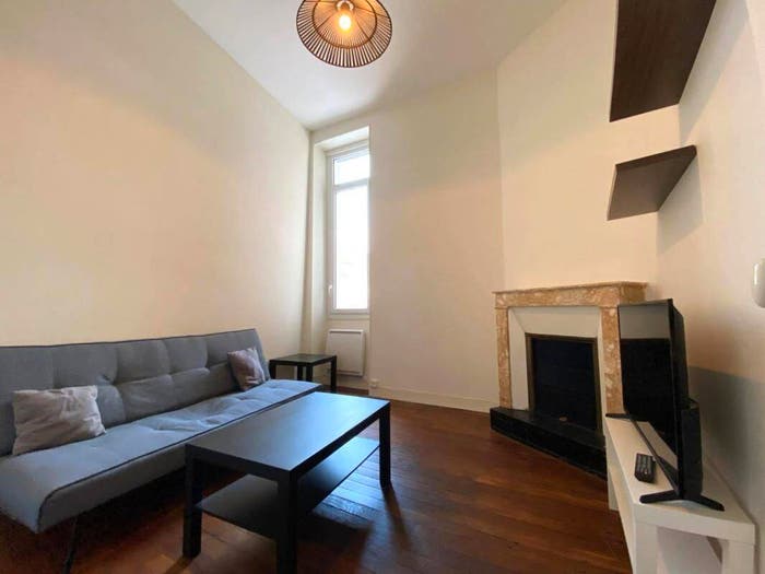 Centre-Hôtel de Ville, Limoges : Appartement 1 pièce à louer