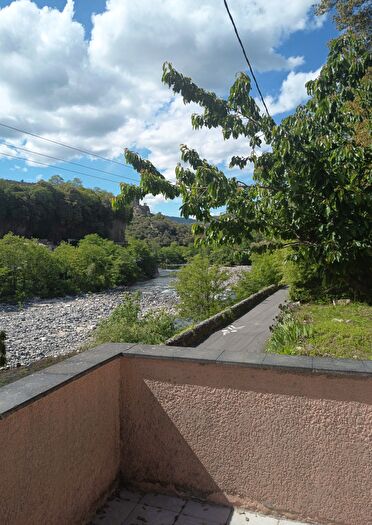 Maison 5 pièces à Pont-de-Labeaume, à vendre