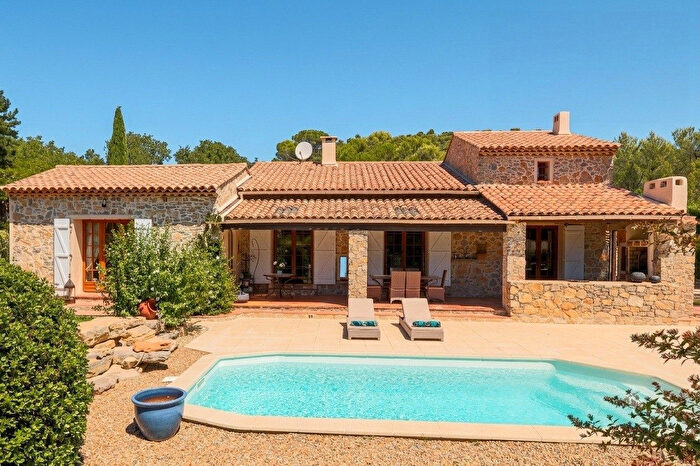 Maison 6 pièces à vendre à La Roquebrussanne