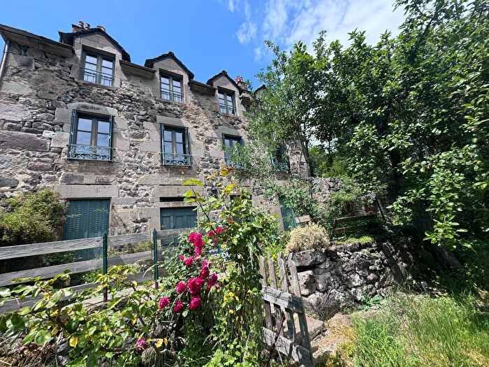 Maison 6 pièces à Dienne, à vendre