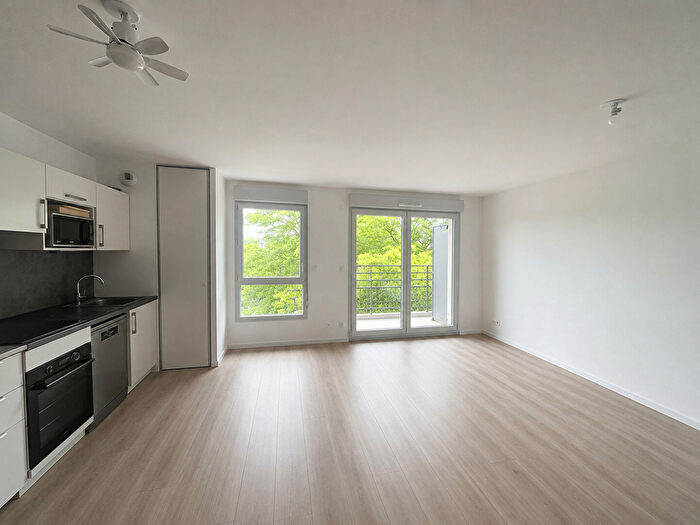 Appartement à louer - Clermont-Ferrand, Les Landais, Fontaine du Bac, La Pardieu - 4 pièces - 3 chambres