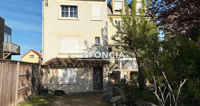 La Grille Doree, Eaubonne : Maison 6 pièces à louer