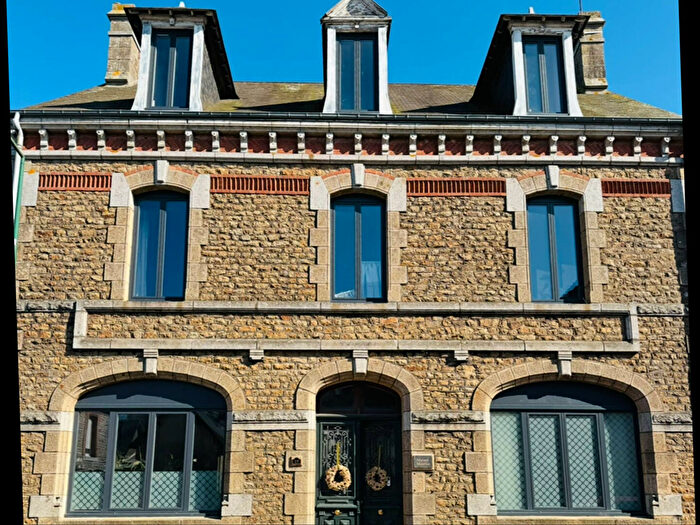 Maison à vendre - Landivy - 8 pièces - 5 chambres