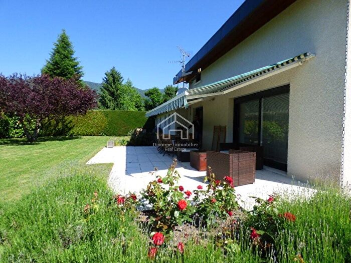 Maison à louer - Nord Ouest, Divonne-les-Bains - 6 pièces - 5 chambres