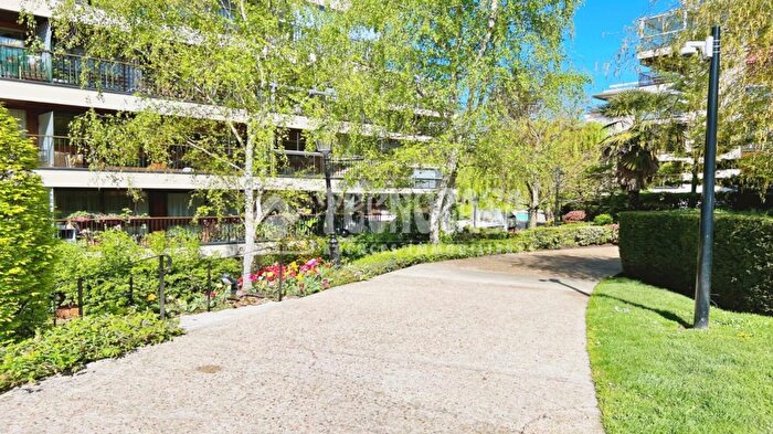 Appartement à vendre - Rocquencourt - 2 pièces - 1 chambre