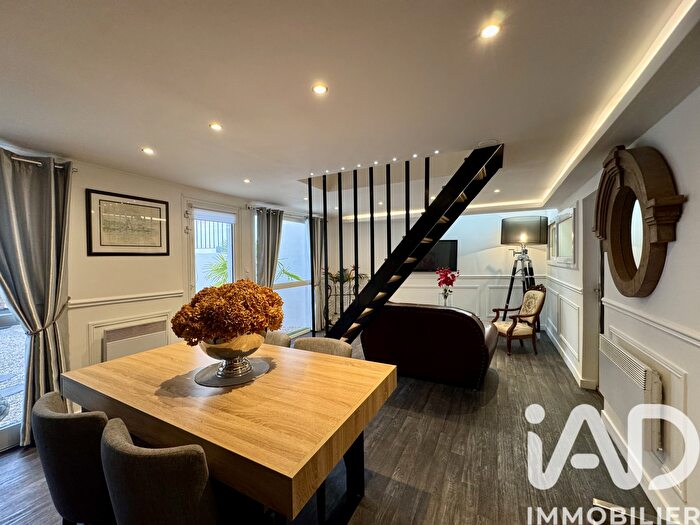 Maison à vendre - La Rochelle, Centre-ville, Vieux-port, Marché - 6 pièces - 5 chambres