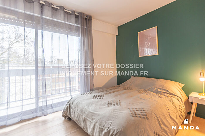 Appartement à louer - Chilly-Mazarin, Nord - 5 pièces - 4 chambres
