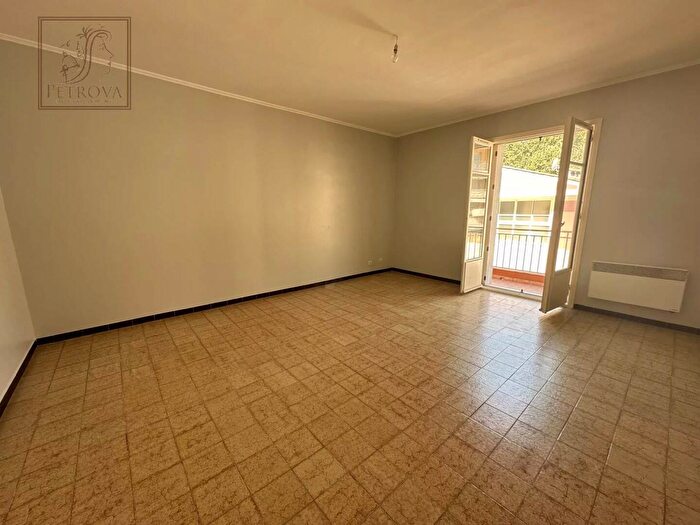 Appartement à louer - Saint-André-de-la-Roche - 5 pièces - 4 chambres