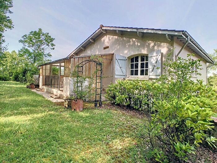 Maison à vendre - Mirande - 5 pièces - 4 chambres