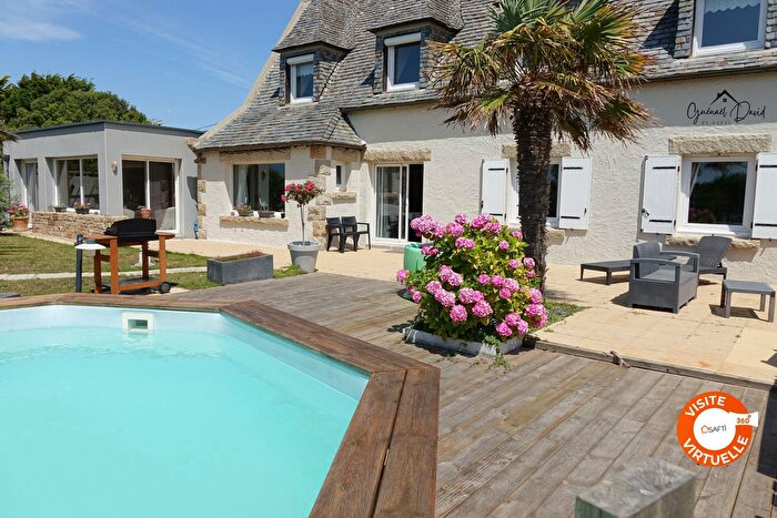 Maison à vendre - Santec - 9 pièces - 6 chambres