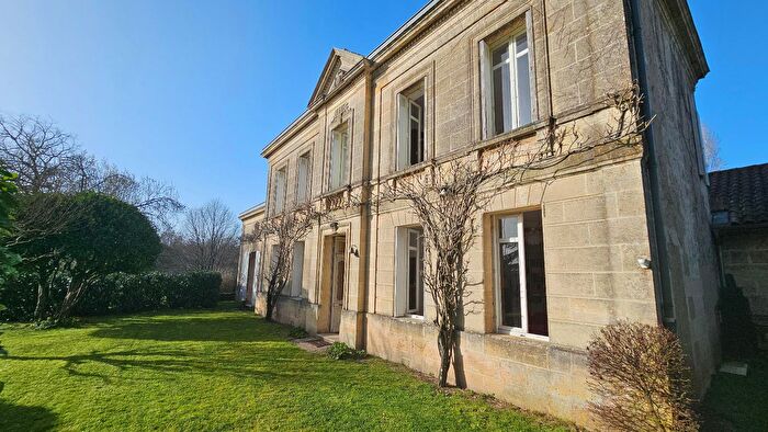 Maison à vendre - Pugnac - 10 pièces - 7 chambres