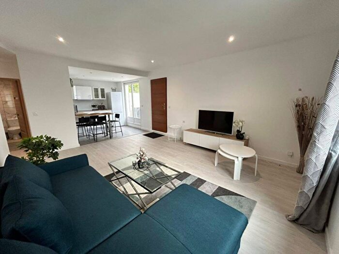 Appartement à louer - Brivazac, Pessac - 1 pièce