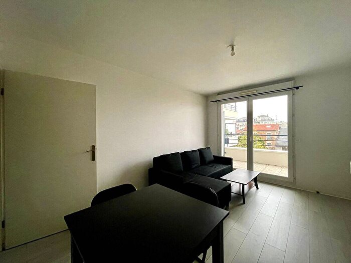 Appartement à louer - Houssières, Châtenay-Malabry - 2 pièces - 1 chambre