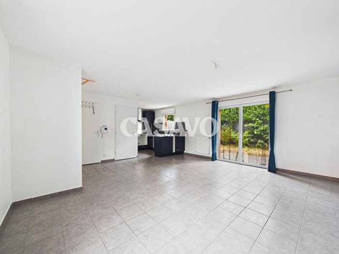 Maison 4 pièces à Vénissieux, Centre-ville, à vendre