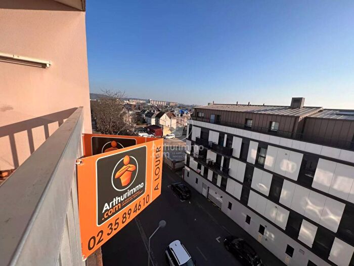 Appartement à louer - Saint Clément-Jardin des Plantes-Grammont, Rouen - 6 pièces - 5 chambres