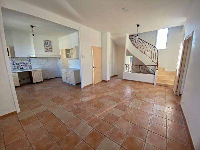 Appartement à louer - Domairan-Saint Michel-Moulin Vert-Saint Jacques-Létoile, Carcassonne - 4 pièces - 3 chambres