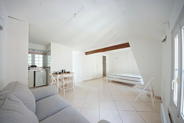 Rive Droite-Apport Paris Gare, Corbeil-Essonnes : Appartement 1 pièce à louer