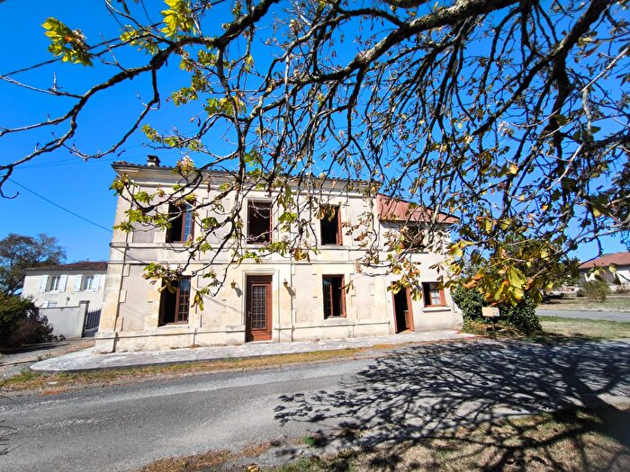 Nercillac : Maison 7 pièces à vendre