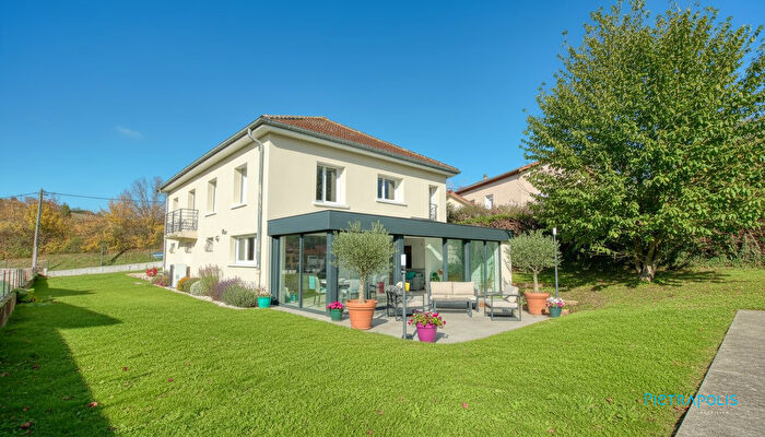 Maison à vendre - Meyrieu-les-Étangs - 6 pièces - 5 chambres