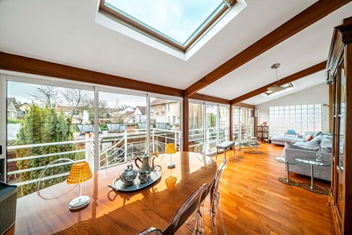 Maison à vendre - Versailles, Porchefontaine - 8 pièces - 7 chambres