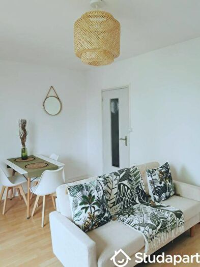 Résidences La Douce- Bellevue, Belfort : Appartement 1 pièce à louer