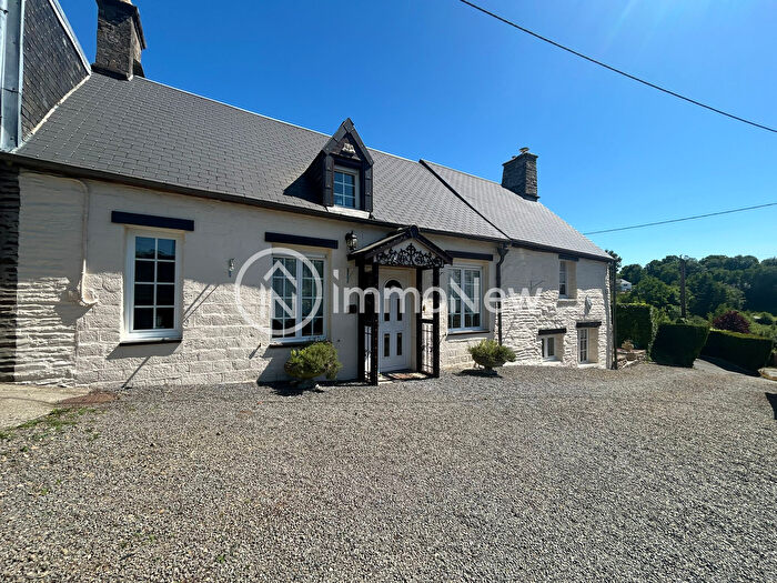 Maison à vendre - Vengeons - 5 pièces - 2 chambres