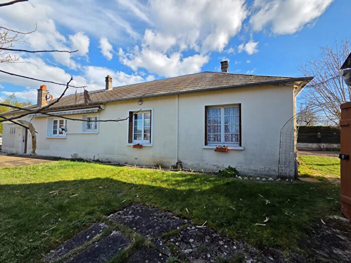 Maison à vendre - Thoury - 5 pièces - 4 chambres