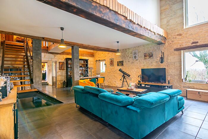 Maison 5 pièces à vendre à Villegouge