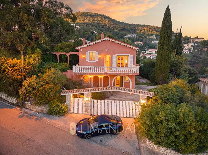 Maison à vendre - Mandelieu-la-Napoule, Capitou - 6 pièces - 4 chambres