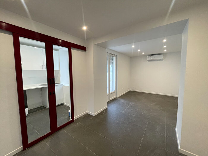 Appartement à louer - Corbeil-Essonnes, Pressoir, Prompt - 2 pièces - 1 chambre