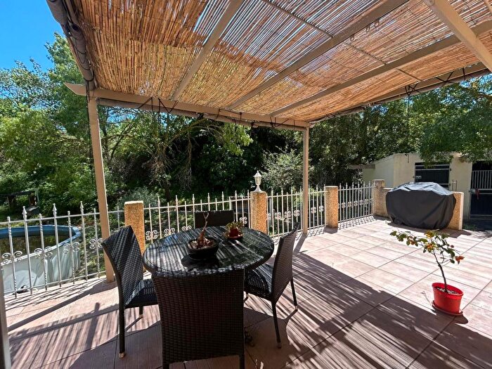 Maisons à vendre et appartements à louer - 1