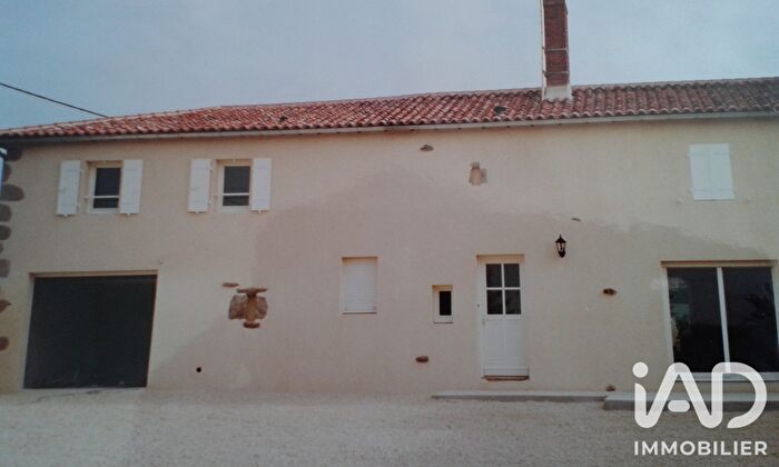 Maison 4 pièces à louer à Pompaire