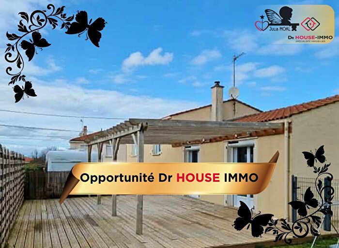 Maison à vendre - Nalliers - 7 pièces - 5 chambres