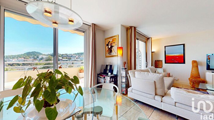 Appartement à vendre - Chamalières, Hauteurs de Chamalières, Les Savarounes - 6 pièces - 5 chambres