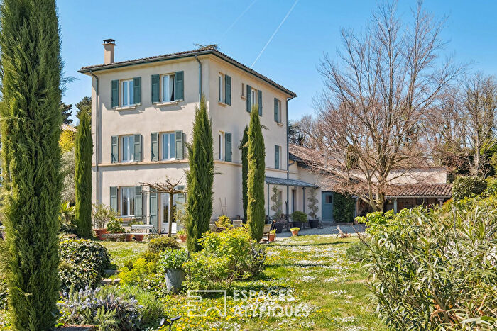 Chaponost : Maison 9 pièces à vendre