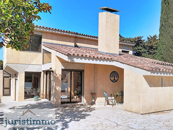 Sainte-Cécile-les-Vignes : Maison 7 pièces à vendre