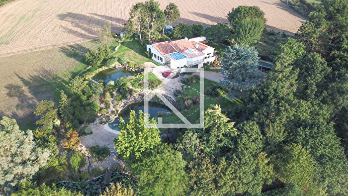 Maison 8 pièces à vendre à La Tessoualle