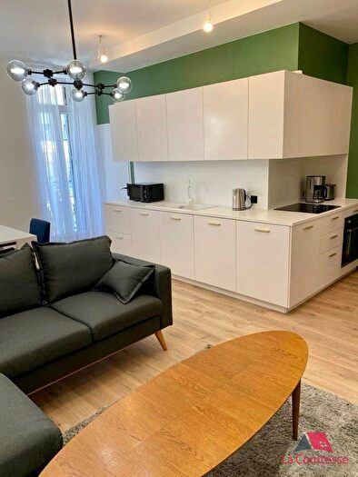 Appartement à louer - Cinq Avenues, Marseille ème arrondissement - 4 pièces - 3 chambres