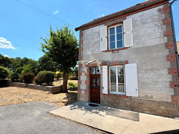 Saint-Pardoux-le-Neuf - Maison 4 pièces à vendre