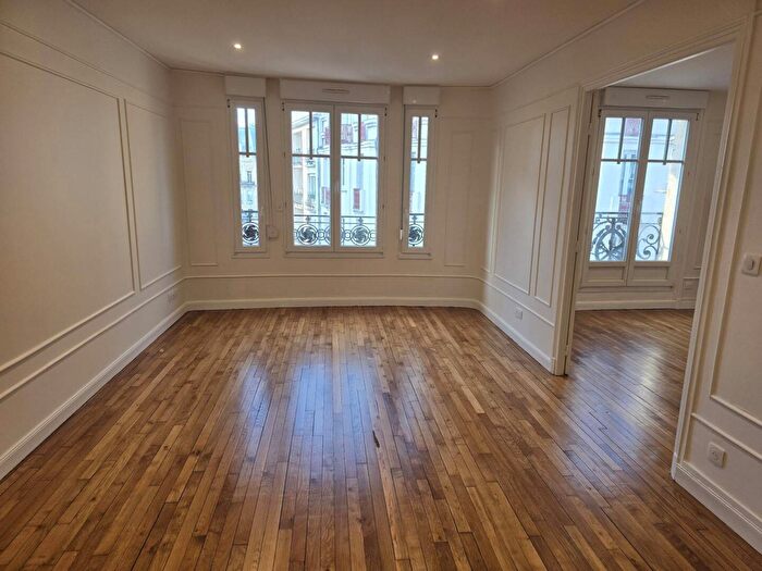 Appartement à louer - Reims - 5 pièces - 3 chambres