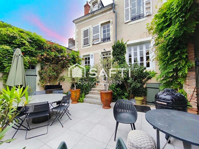 Malicorne-sur-Sarthe : Maison 8 pièces à vendre