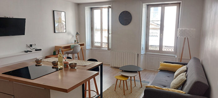 Appartement à vendre - La Rochelle, Centre-ville, Vieux-port, Marché - 2 pièces - 1 chambre