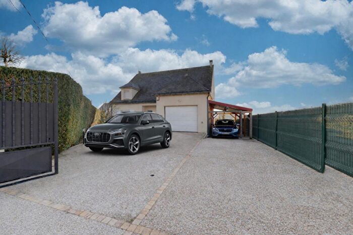 Maison à vendre - Bernay-Vilbert - 8 pièces - 5 chambres