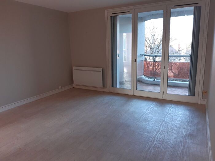 Appartement à louer - Nevers, République, Préfecture - 3 pièces - 2 chambres