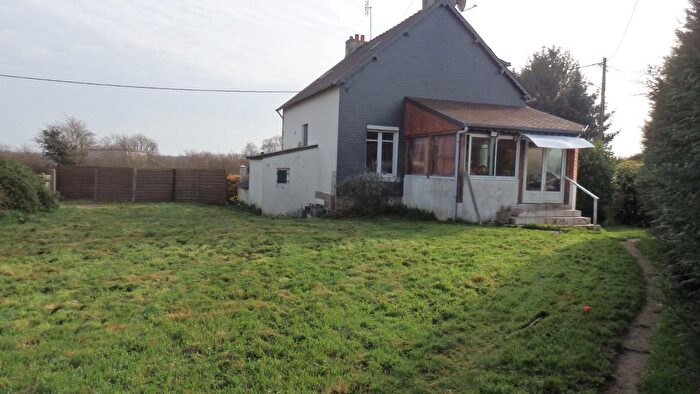 Maison à vendre - Ploumagoar - 5 pièces - 3 chambres