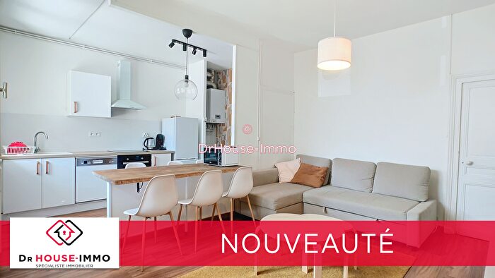 Appartement à louer - Périgueux, Centre-ville, La Gare, Saint-Martin - 3 pièces - 2 chambres