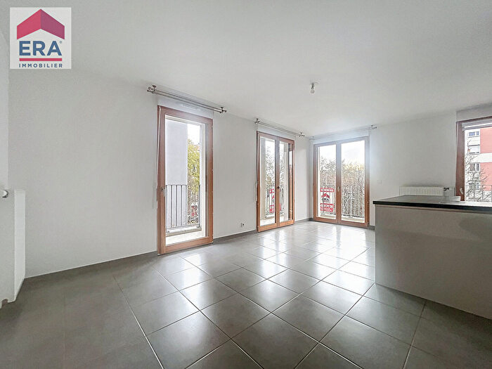 Appartement à louer - Ivry-sur-Seine, Ivry Port - 4 pièces - 3 chambres