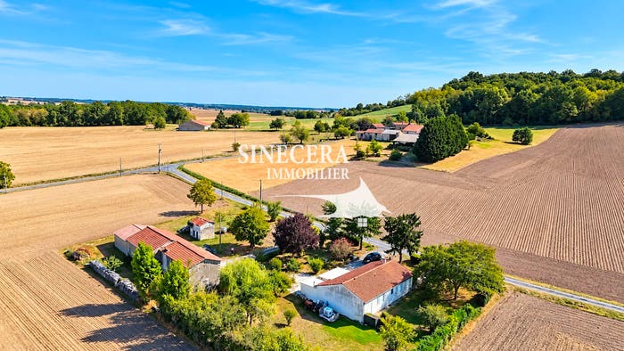 Maison 5 pièces à vendre à Champagne-et-Fontaine