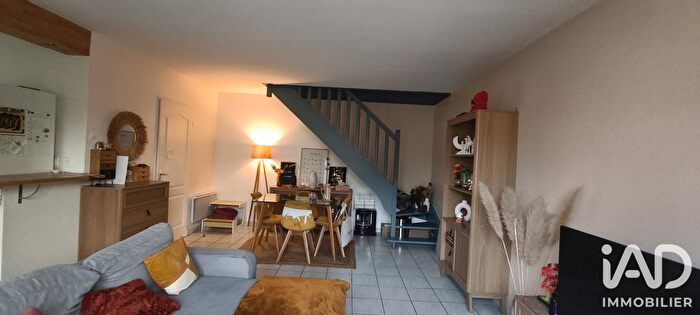 Appartement 3 pièces à Combs-la-Ville, Gare, à vendre