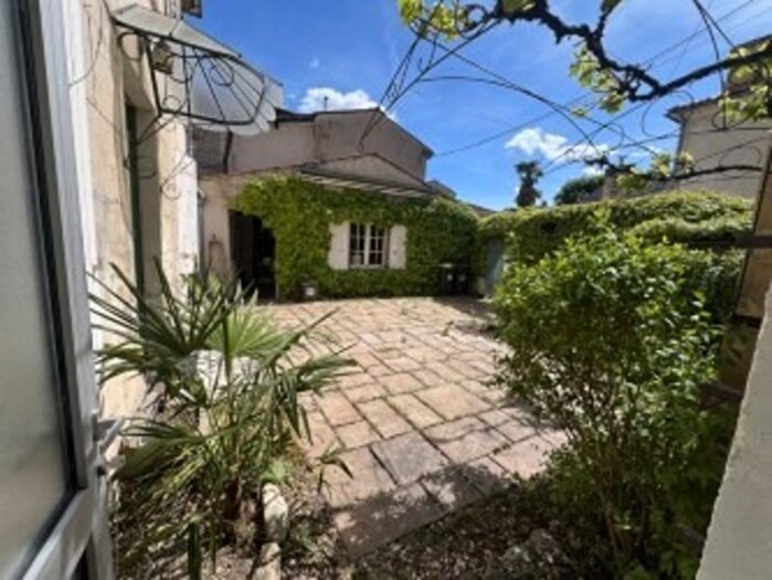 Cognac, Centre-ville, Gare - Maison 10 pièces à vendre